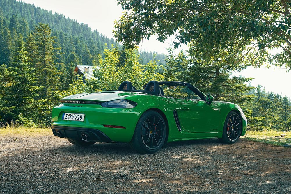 StriveME - بورشه ‎‎718 GTS ‎4.0‎ الجديدتان: تجربة قيادة ممتعة لجميع الحواس